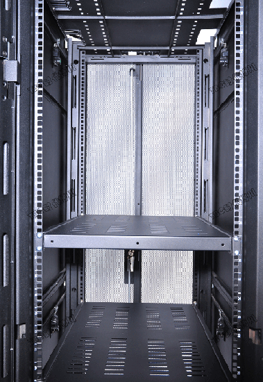Server Racks: 十月 2010