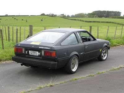 Revolver Drift: Te71 Corolla Levin & Sprinter Trueno