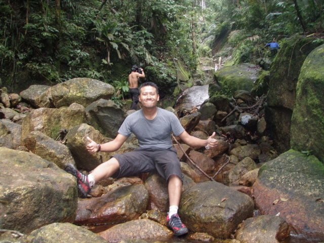 SEASON EXPLORER: Mount Bubu the 'blood sucker leech' 1657 m 14-16 Mei 2010