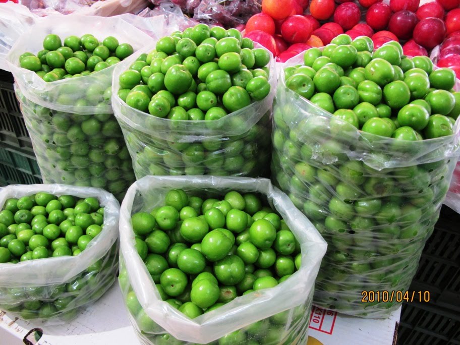 Story of a Trailing Spouse: Juicy Goje Sabz...