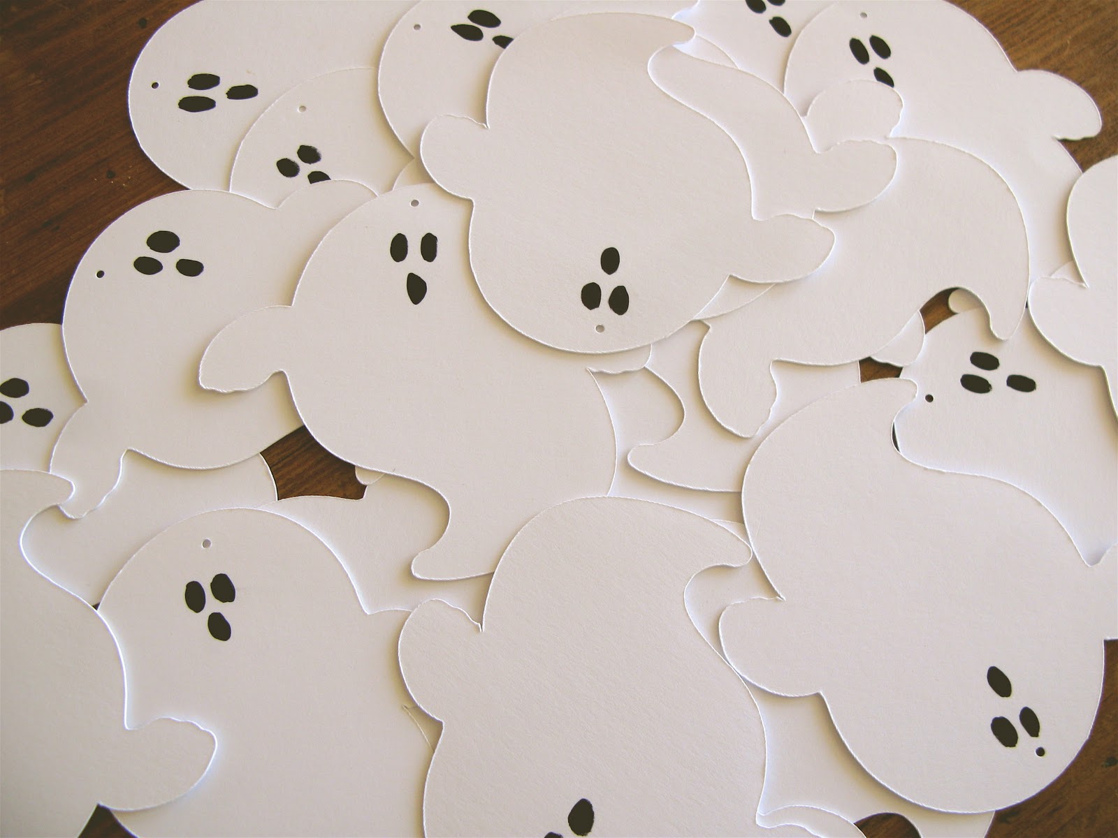 Finley and Oliver: Paper Ghost Mobile