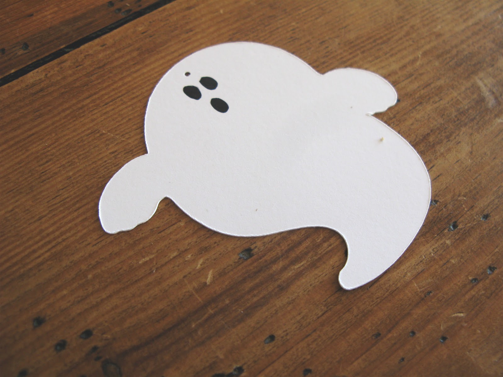 Finley and Oliver: Paper Ghost Mobile