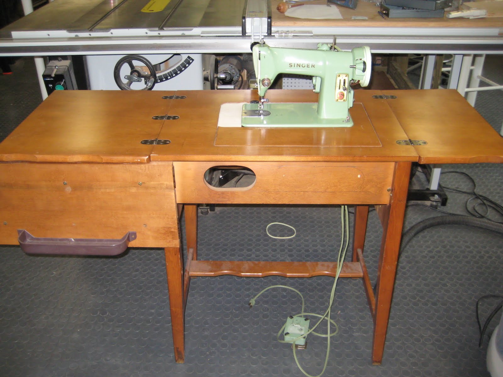 Hi, It's Terri ...: Sewing Machine Cabinet for my Singer 185J