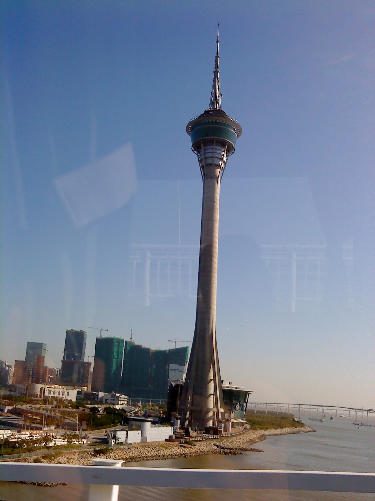 circle of thoughts: Macau Tower