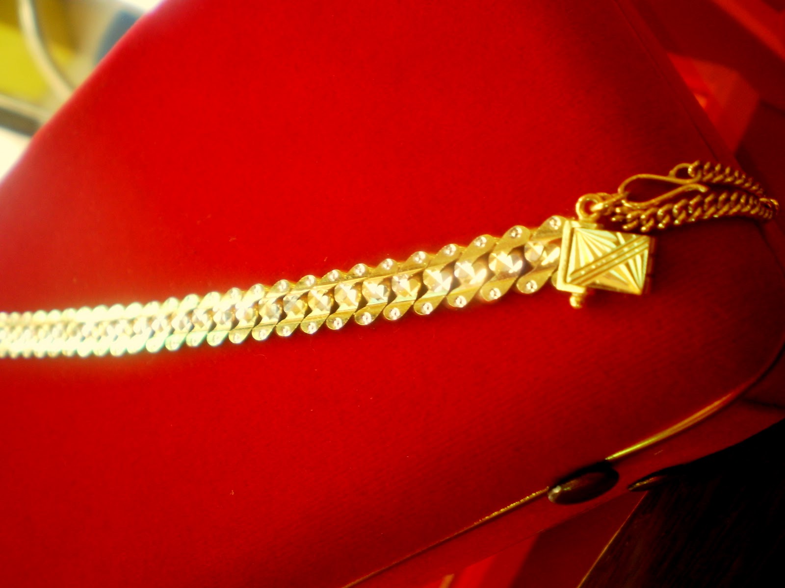 WELCOME TO SF GOLD AND JEWELLERY OFFICIAL SITE: Rantai tangan wanita 916