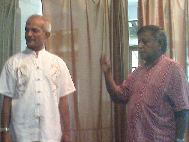 Rotary Club Of Colombo Learning Sign Language