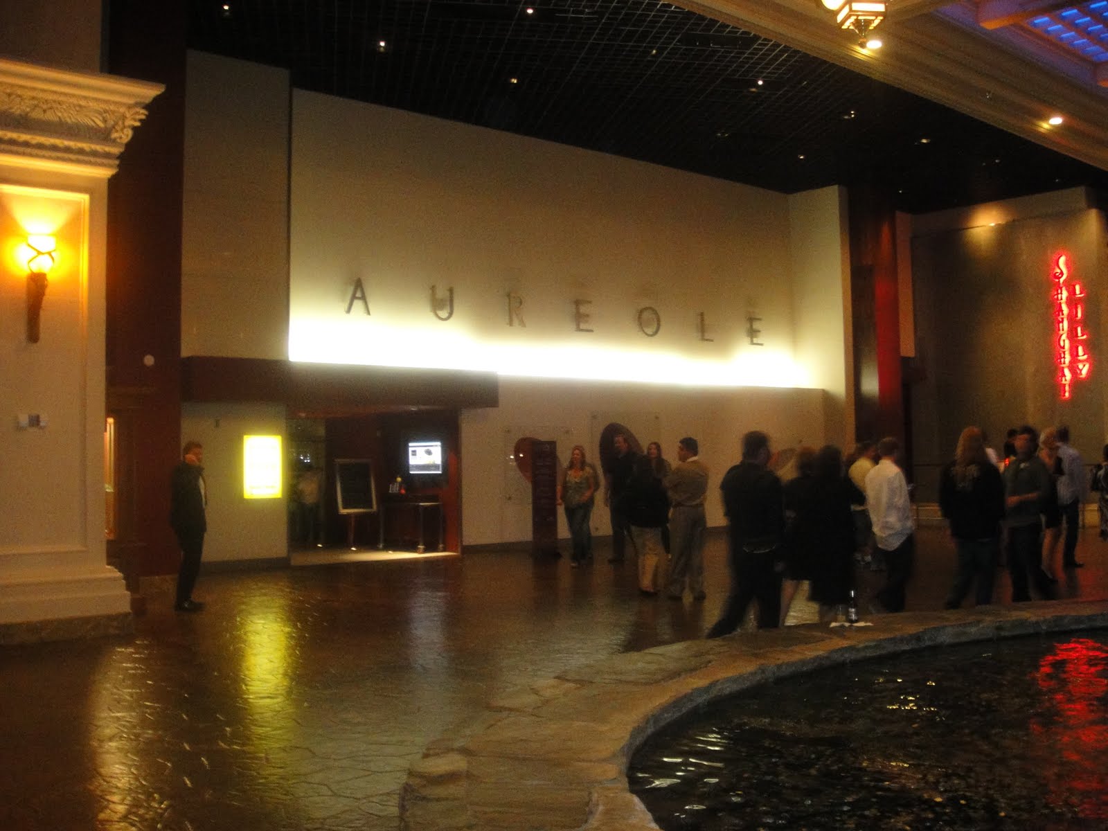 stuffycheaks: Aureole, Las Vegas: where the (wine) angels dine
