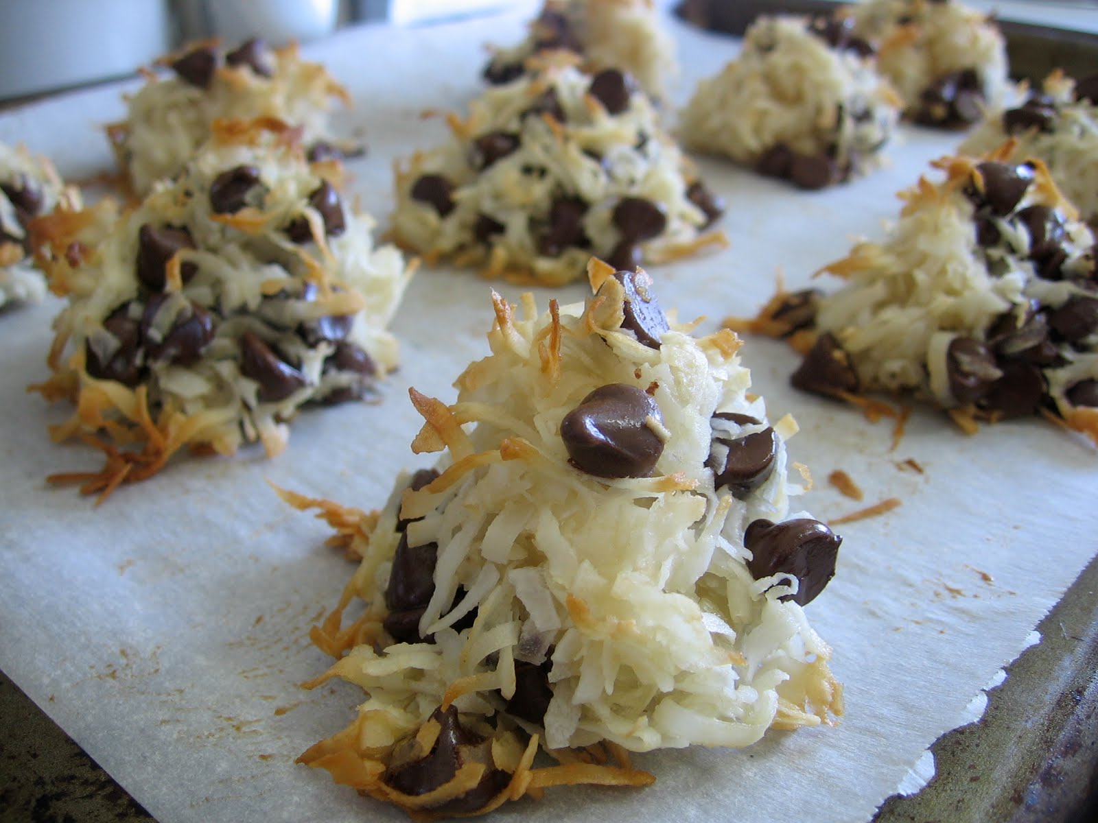 Recipes For Laughter: Chocolate Chip Coconut Macaroons