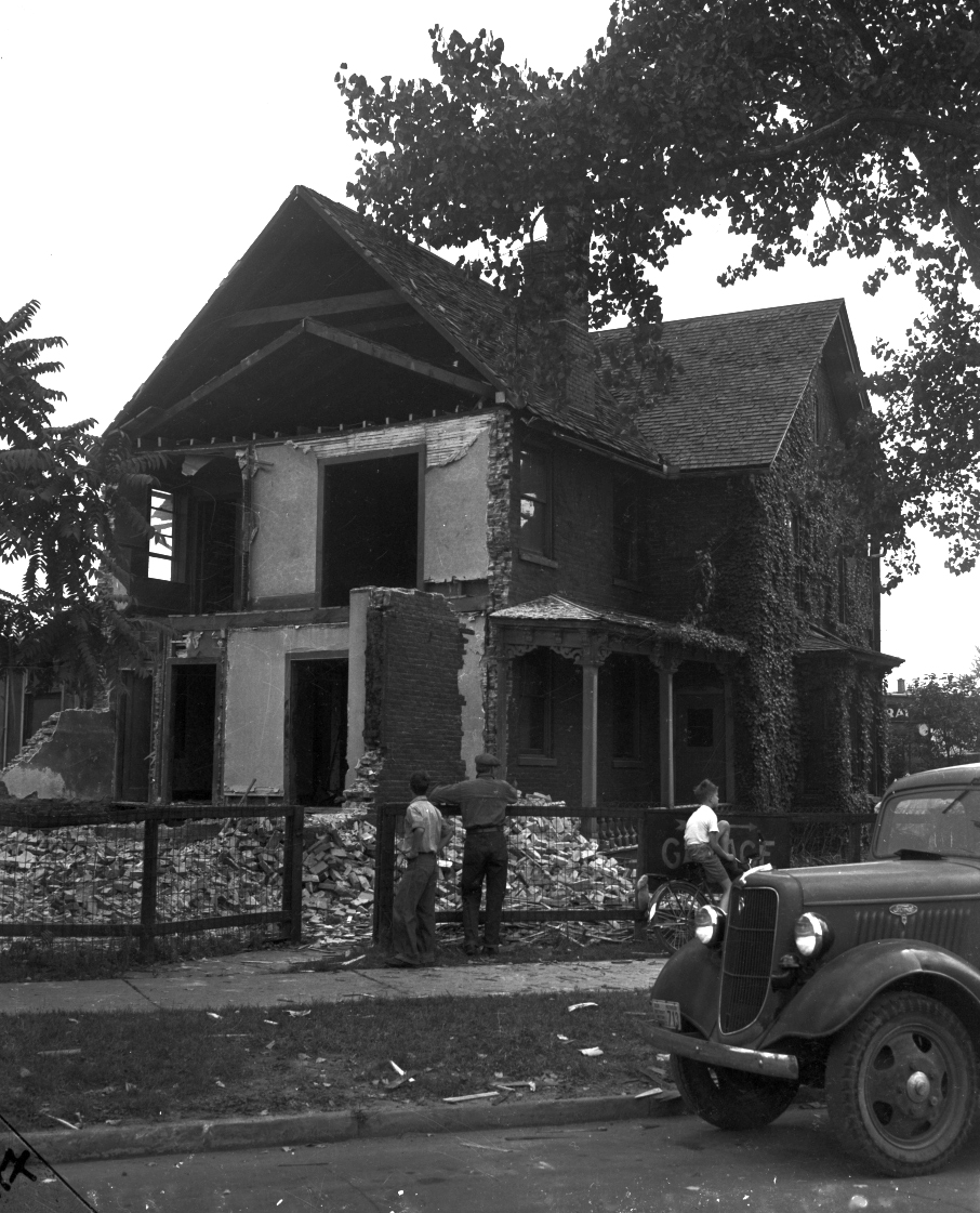 Feral House, circa. 1933 | sweet juniper inspiration