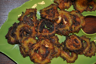 Susvaad: Pagarkai/Bittergourd Varuval