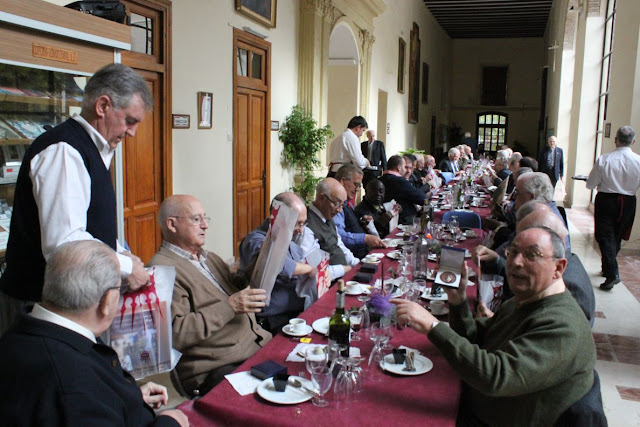 PROVINCIA ARAGÓN SJ: FOTOS DEL APERITIVO, COMIDA CON JESUITAS Y ...