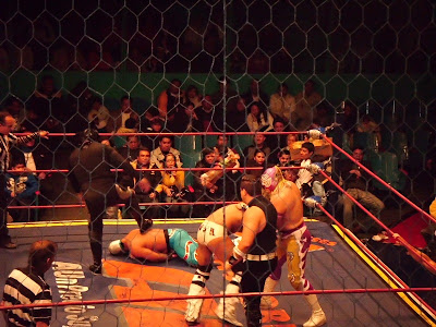 Lucha Libre Porra Fresa: Shocker y La Mascara retan a los Guerreros por ...