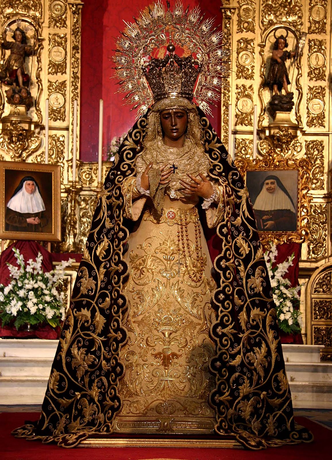 REPORTAJE: Procesión de la Beata María Purísima de la Cruz