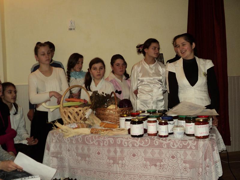 Şcoala Unţeni: ,,Alimentatia corecta si echilibrata"