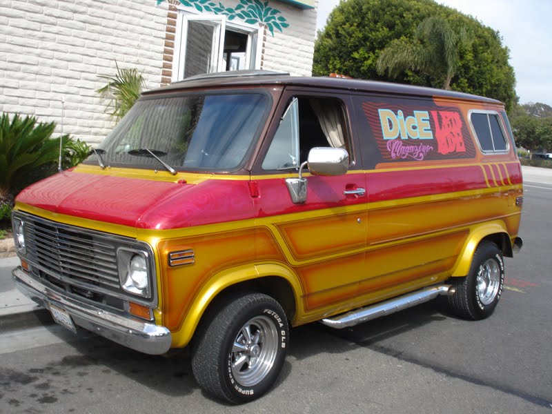 Vandoleros, Van Club: Some of the club vans.