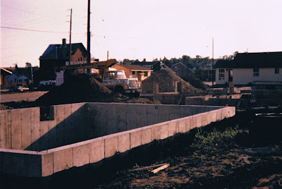 Right In Niagara: Grand Valley, Ont., Then and Now: the May 31, 1985 ...