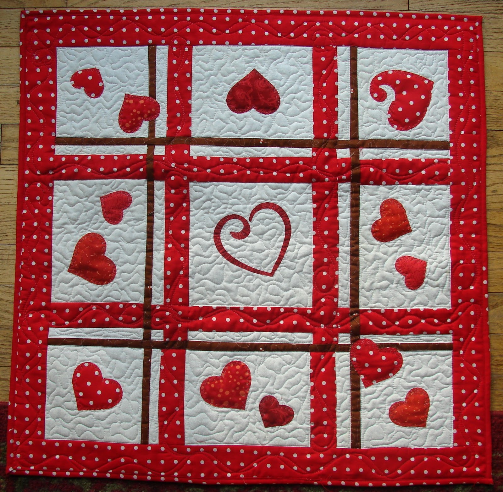 Quilt Vine: Valentine Table Toppers