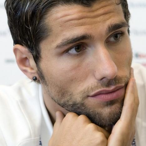 WORLD SPORTS STARS: Valon Behrami early career