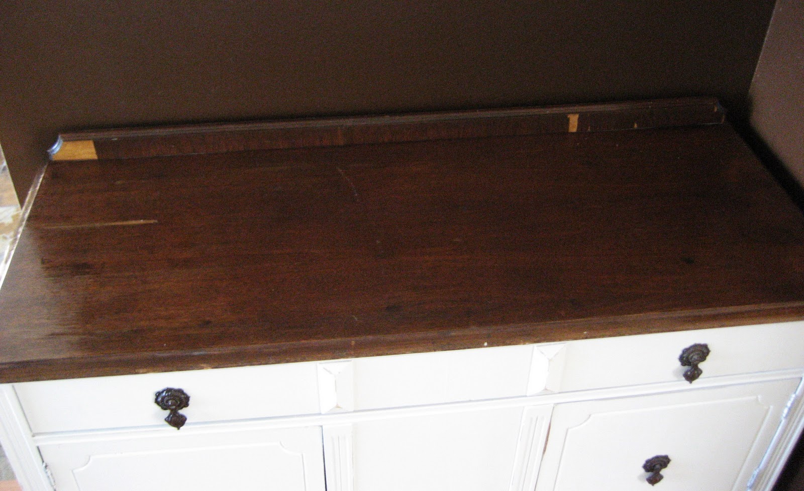 Paint Me Shabby: Antique Buffet!