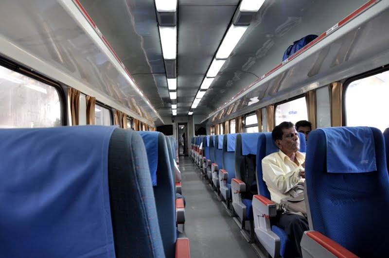 Fairy Tale.....: KTMB and ETS Train - Ipoh~KL Shuttle Train...