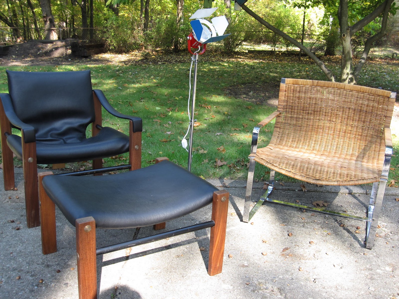 Junk Toucher: Furniture Junk - Wana Chairs