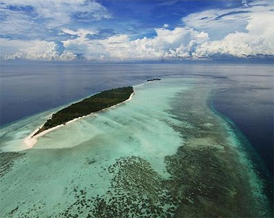 Holiday Mart: Mataking Island (Sabah)