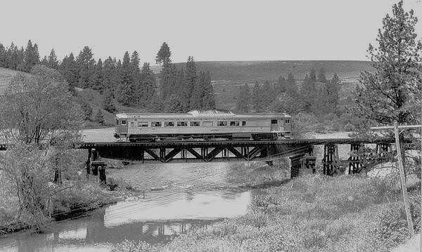 PULLMAN :: Cup of the Palouse: The 'Bug' passenger train linked Pullman ...