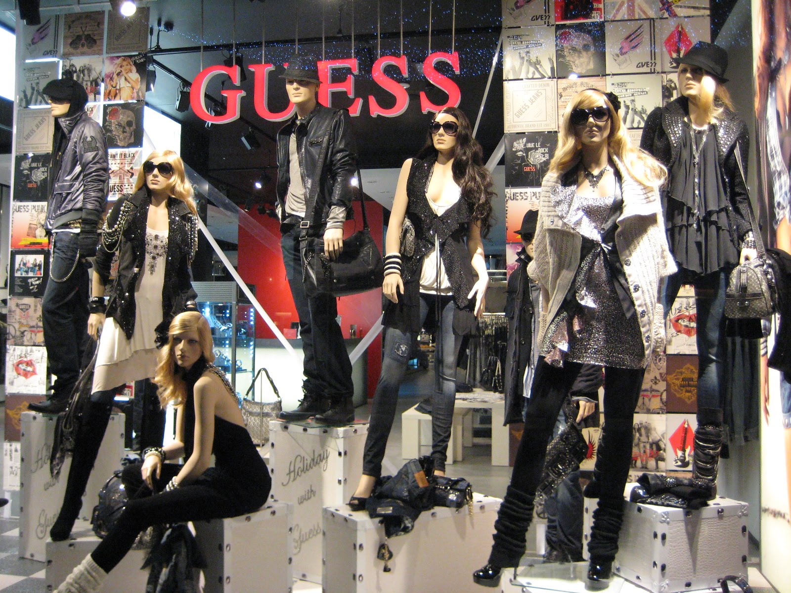 RetailStoreWindows.com: Guess, London