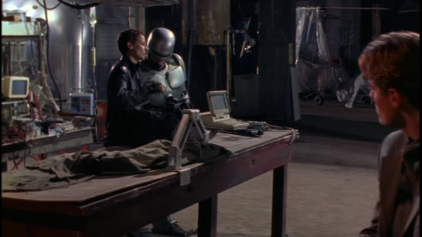 MONDO BIZARRO: Syndicated Incorporated: Robocop- Crash and Burn