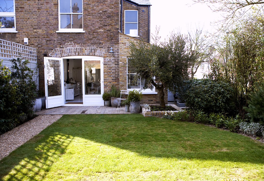 The New Victorian Ruralist: Touring Alabaster House...