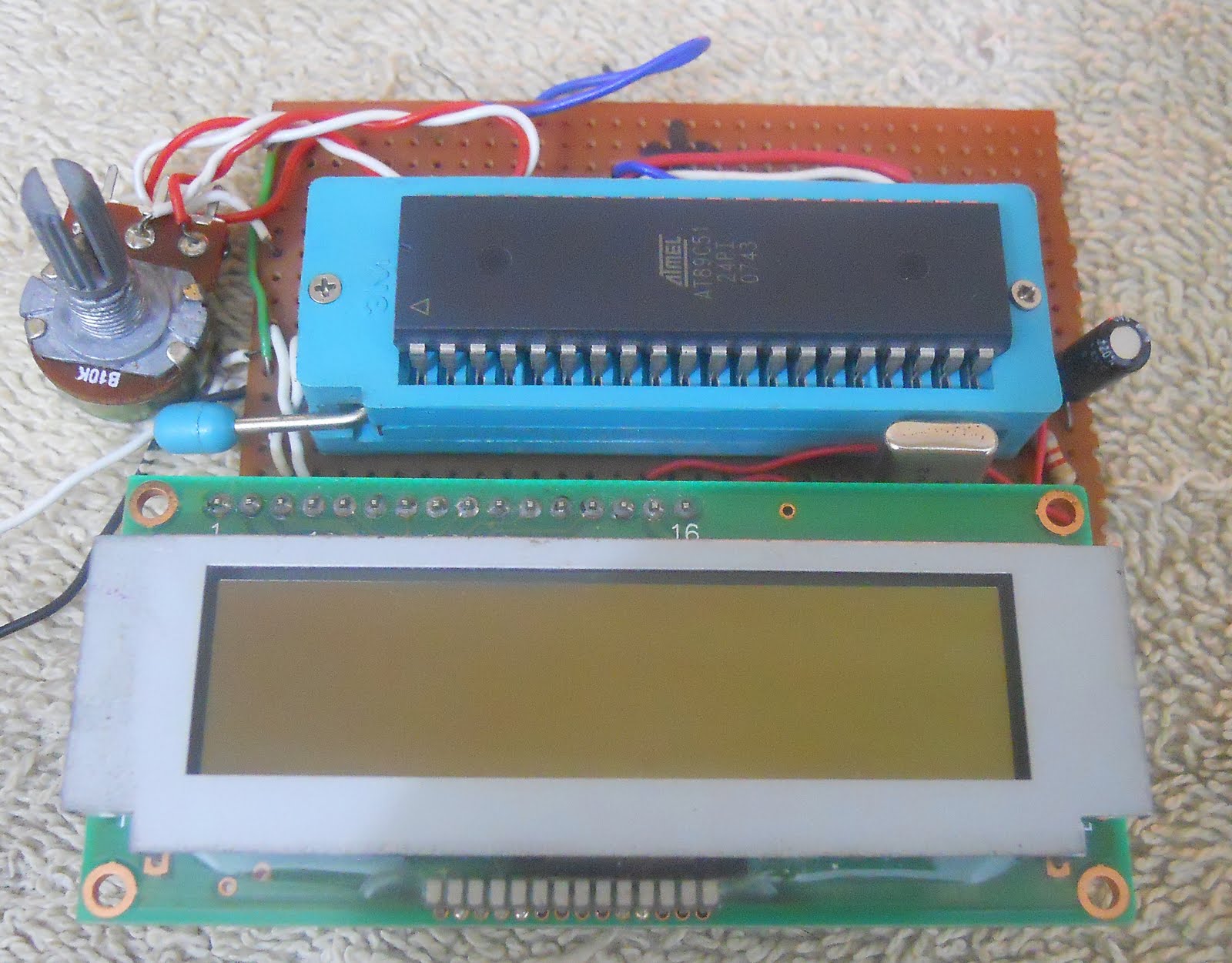 MicroController 4 All: Basic LCD Project