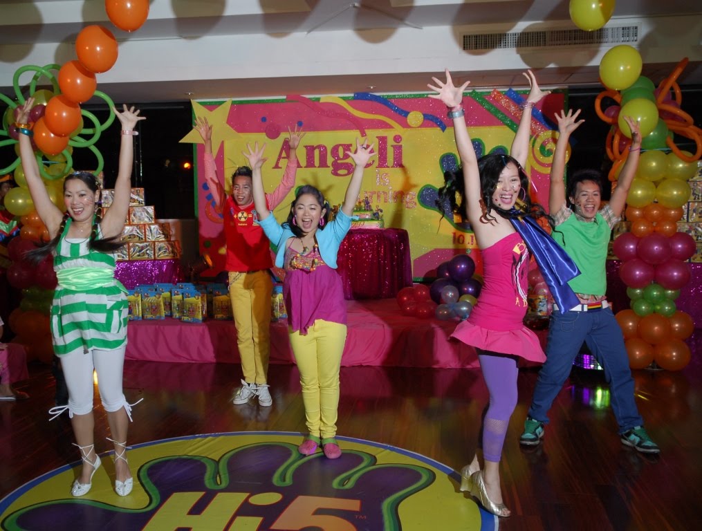 Mom-About-Town: 'Come on and party' with Hi-5!