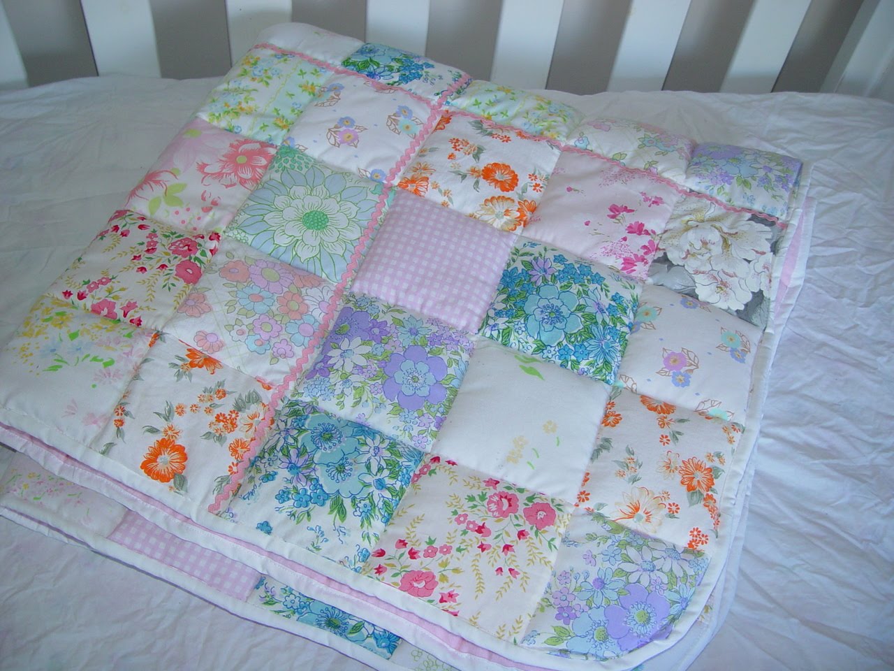 Feeling the Fabric: vintage linen baby quilt