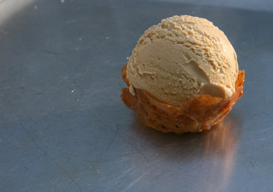 The Dogs Eat the Crumbs: {TWD} Translucent Maple Tuiles