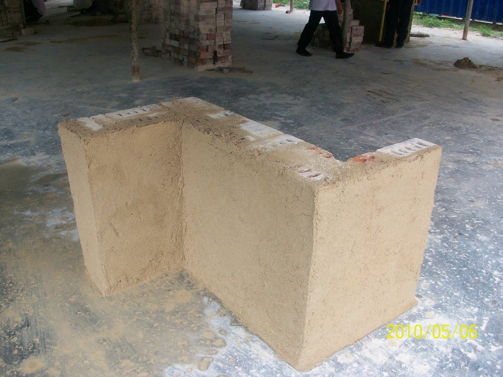 Bahan Binaan: Aktiviti membina tembok ikatan flemish dan melepa