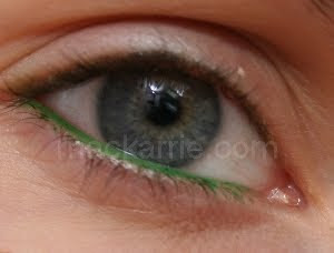 MacKarrie Beauty Style Blog: MAC PRO Chromagraphic Pencils Swatches, Review