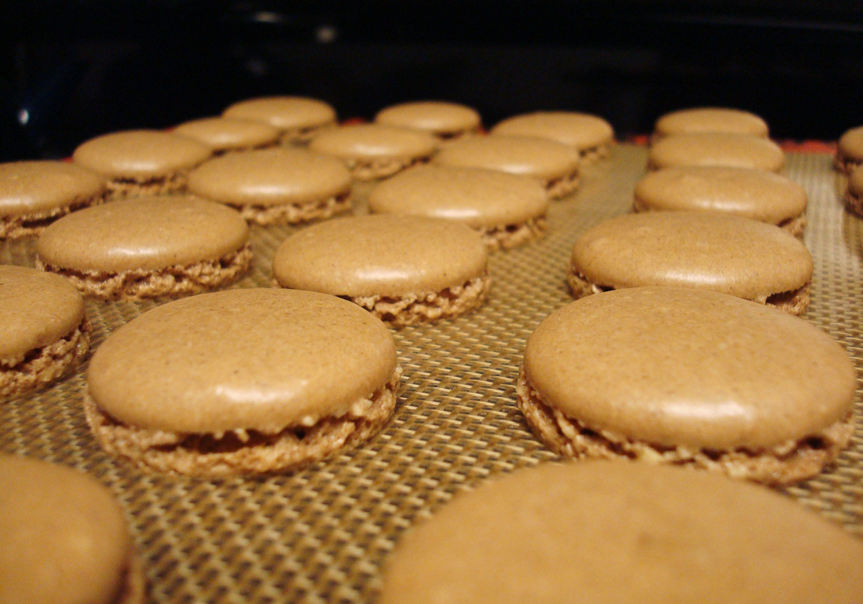 Wilde in the Kitchen: Chocolate and Peanut Butter Macarons