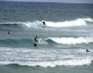 TOURIST DESTINATION: SURF CAMP CALICOAN ISLAND
