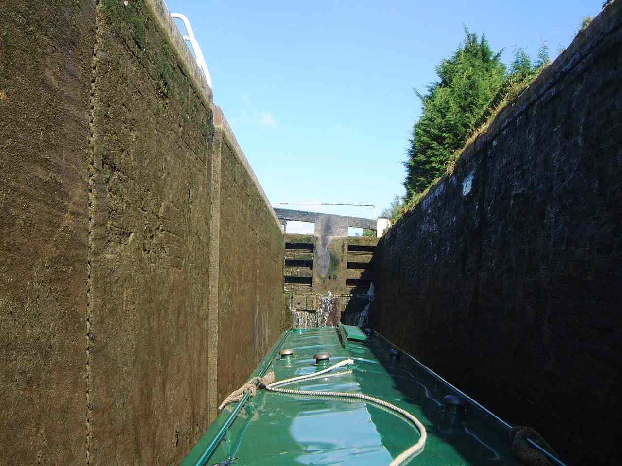 Bits and pieces: Deep locks in China and deep locks in Oxfordshire