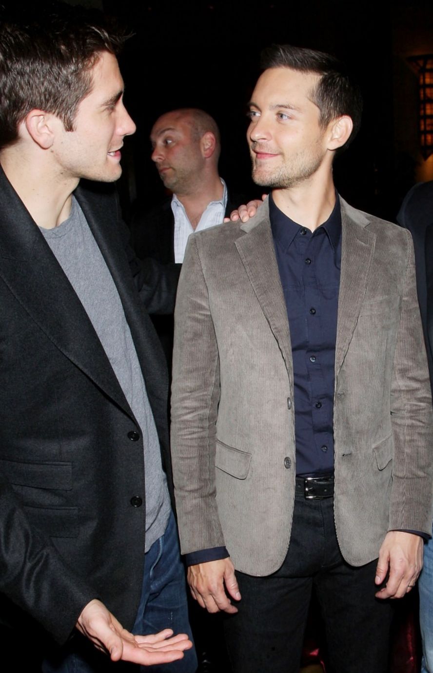 WEIRDLAND: Maguire & Gyllenhaal: rare passion on "Brothers" scenes