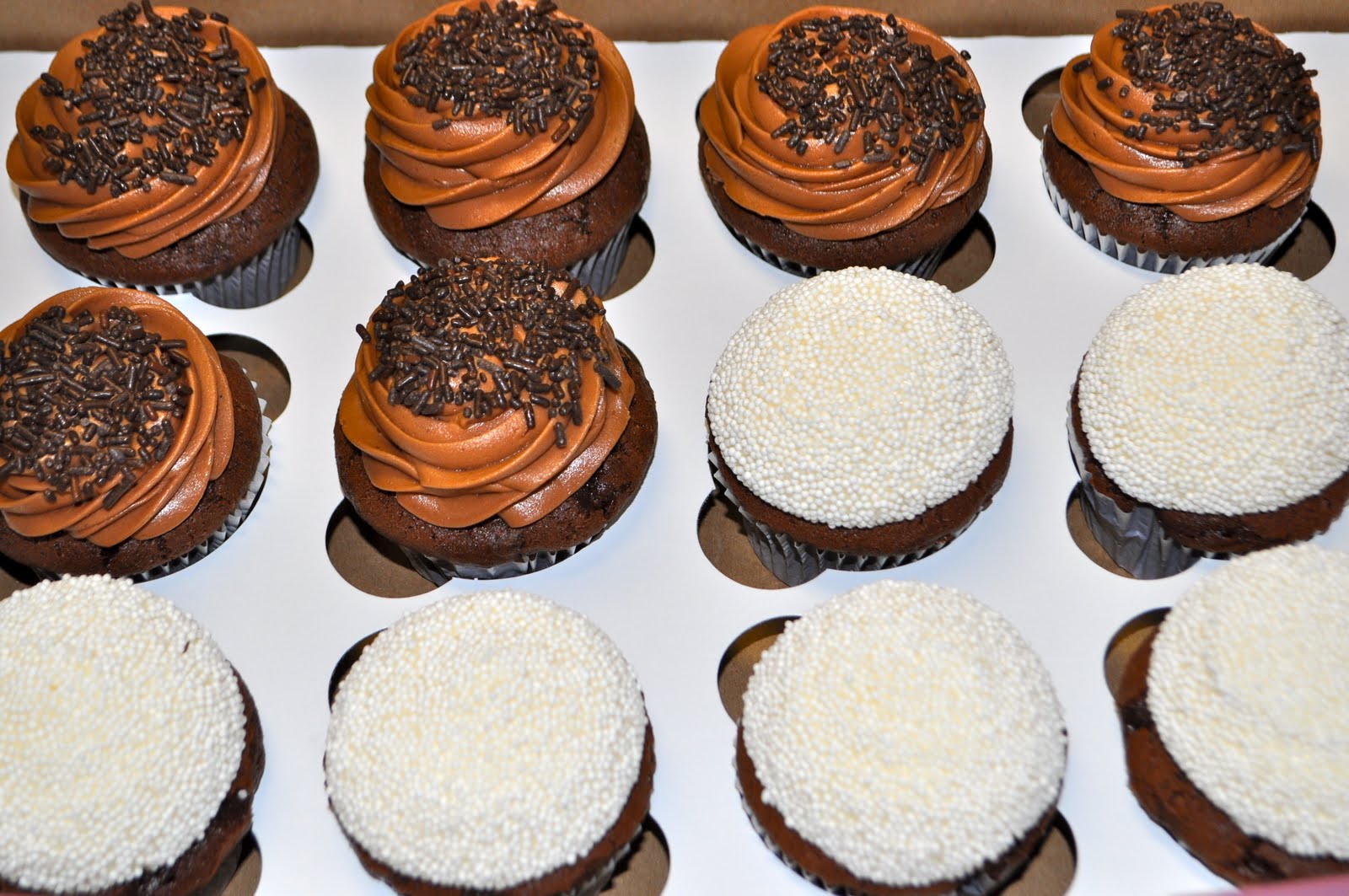 Leah's Sweet Treats: Standard Cupcake Variety
