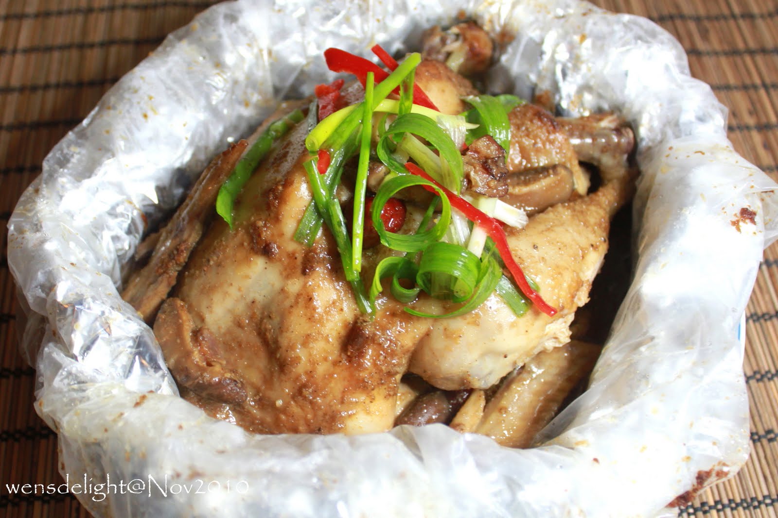 Wen's Delight: Seah's Emperor Herb Chicken