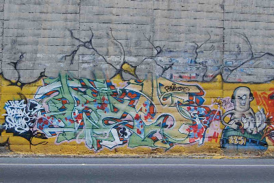 Día a día en Caracas!: Graffitis: CMS (Después del túnel)