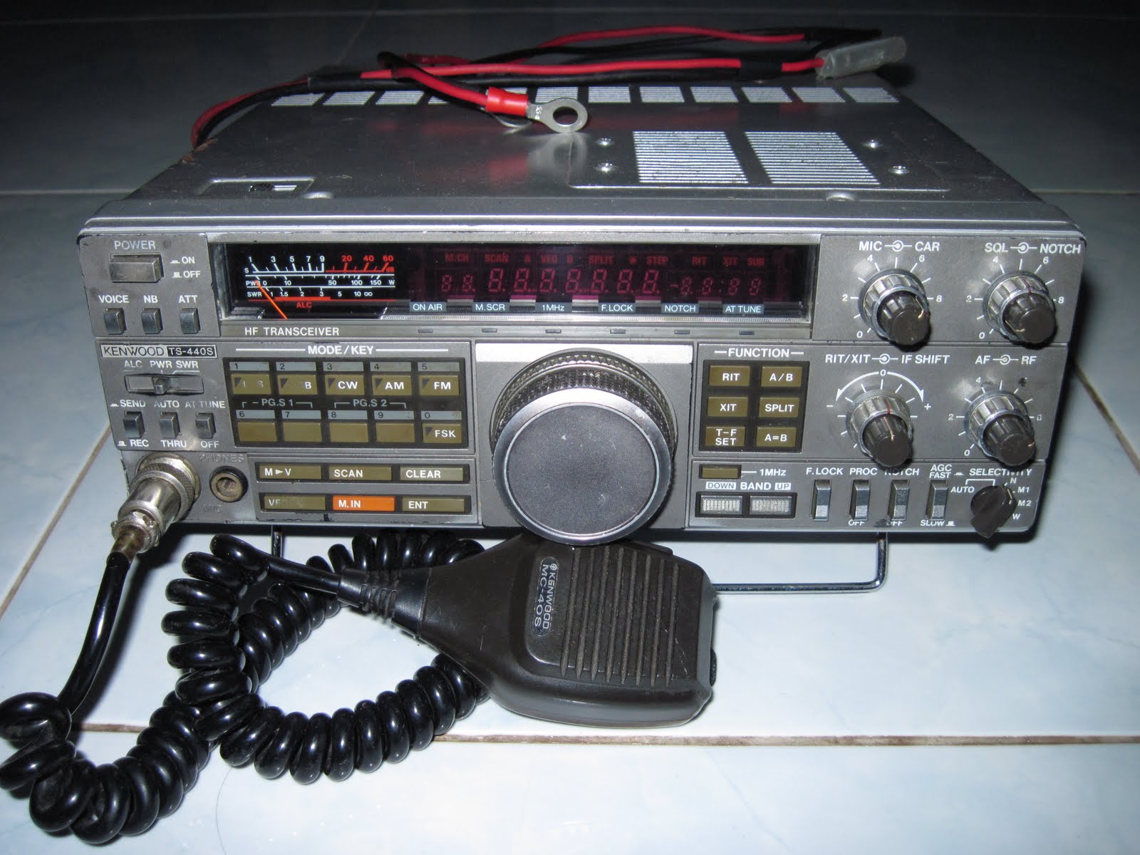 Bintan-Radio: Kenwood TS-440S HF Transceiver (terjual)