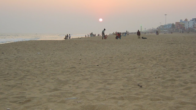 Free Wallpapers Of India: Sunset Picture of Puri Sea Beach