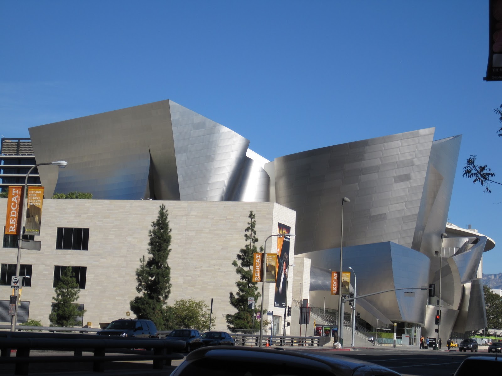 Kris'sKreations: The Disney Building