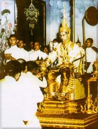 Thailand in the eyes of a 20-something..: Long Live The King