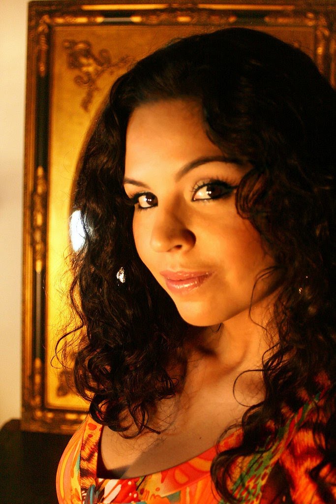 Tobiproductions14: Sara Núñez: La Actriz Peruana que encanta a muchos