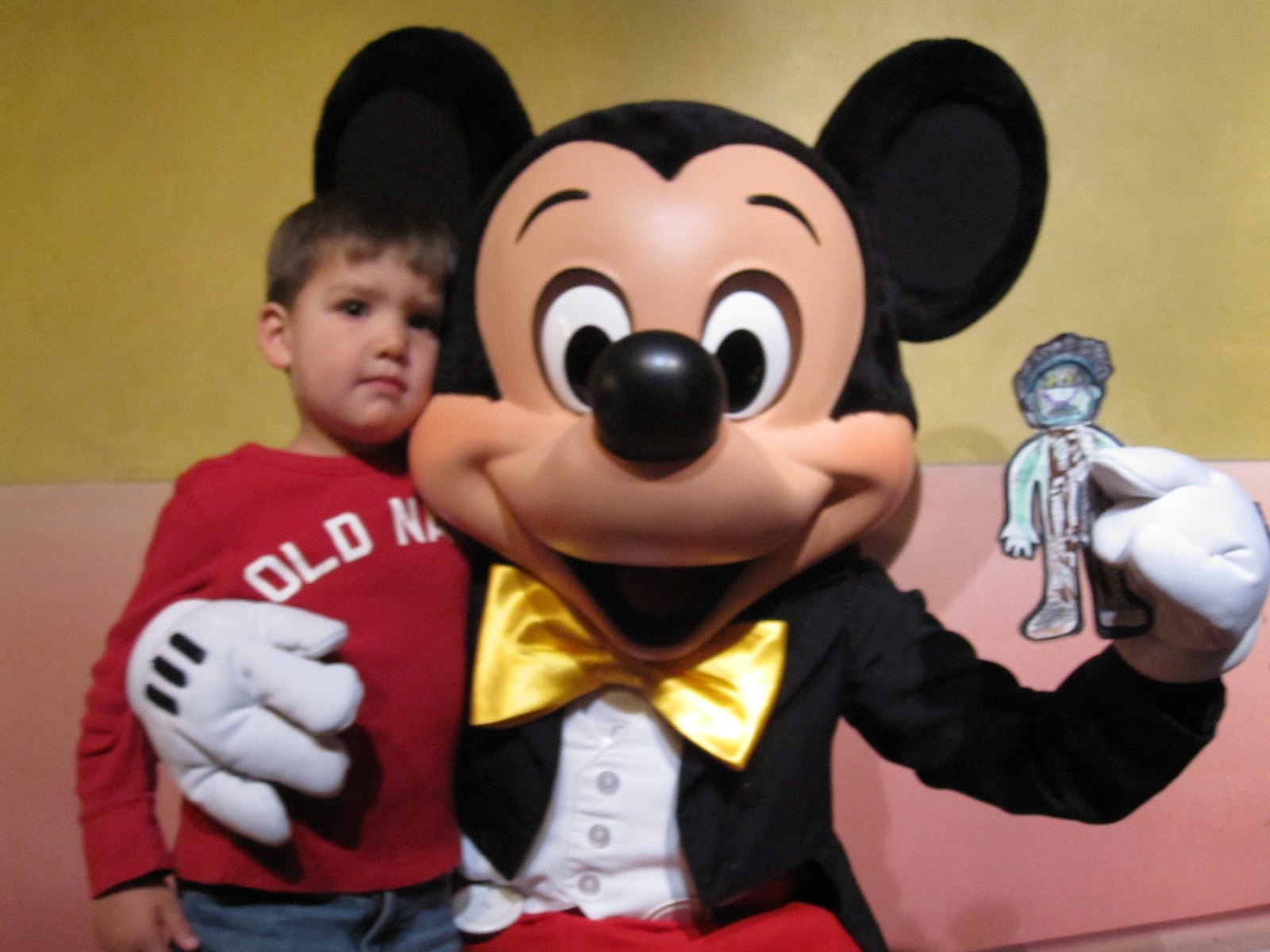 Flat Stanley in Los Angeles: Finally Meeting Mickey Mouse!