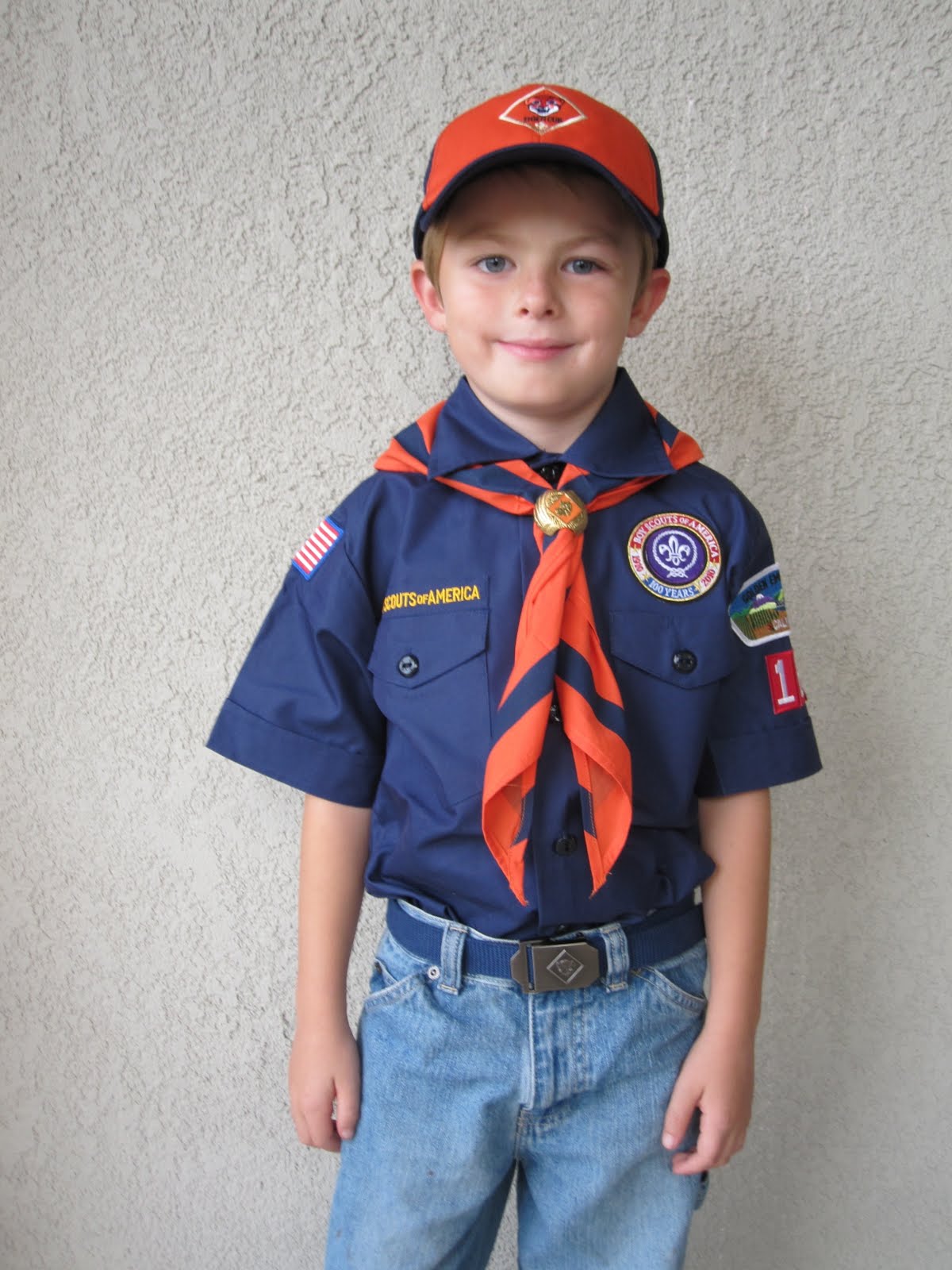 Enjoying Life With 4 Kids: Carson's 1st Cub Scout Meeting
